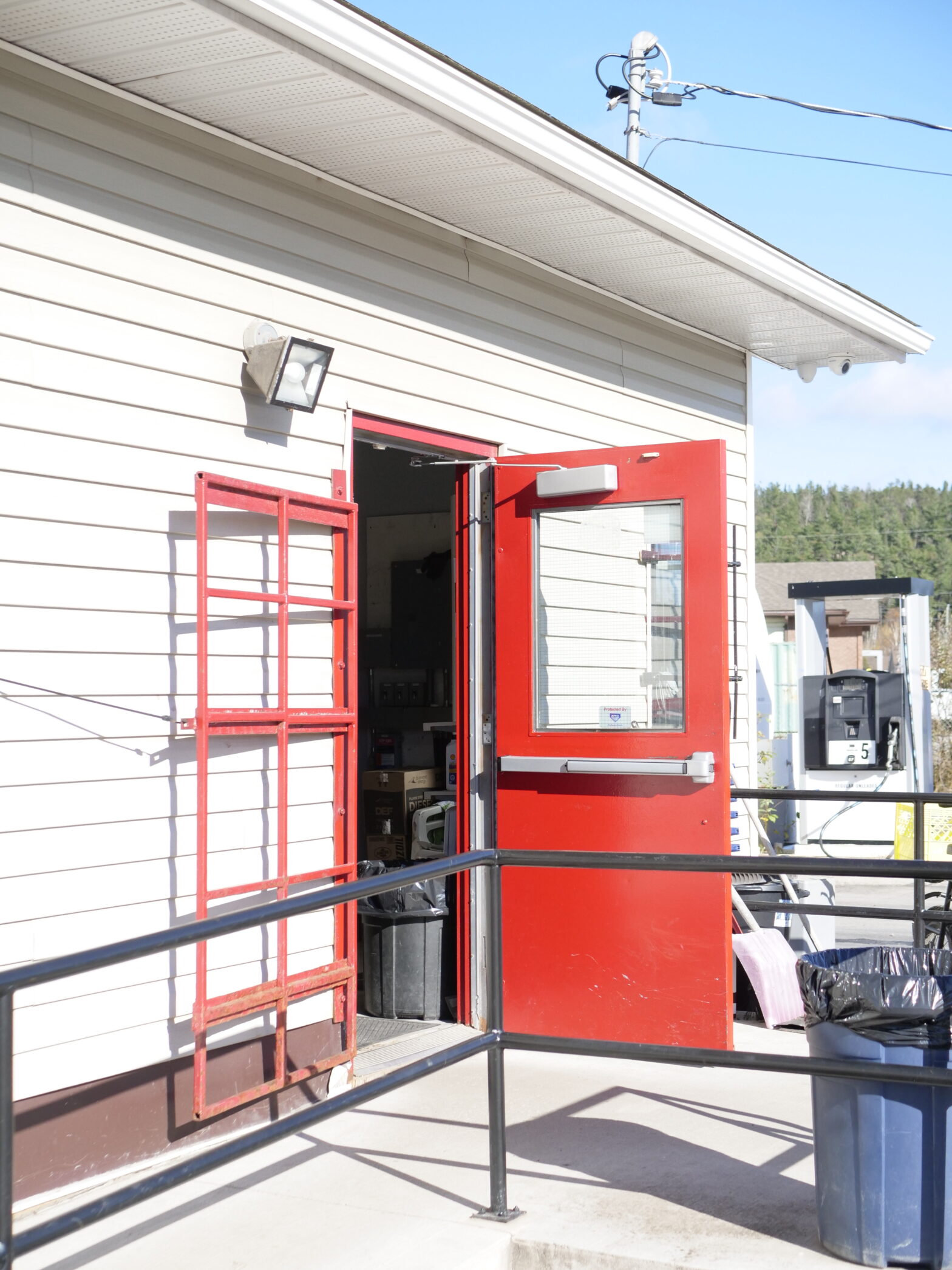 About | Pelletier's Gas Bar & Native Art Gallery